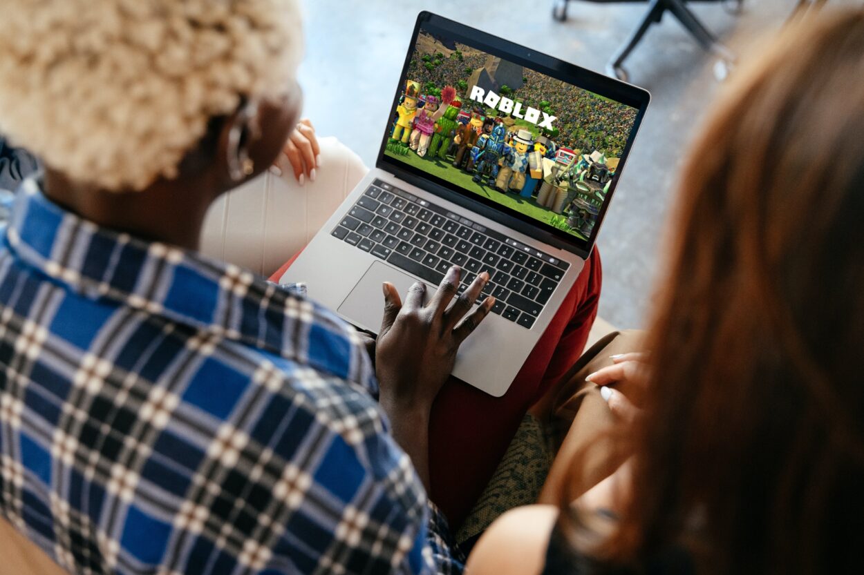 How To Play Roblox On School Chromebook When Blocked - Avoid Restrictions