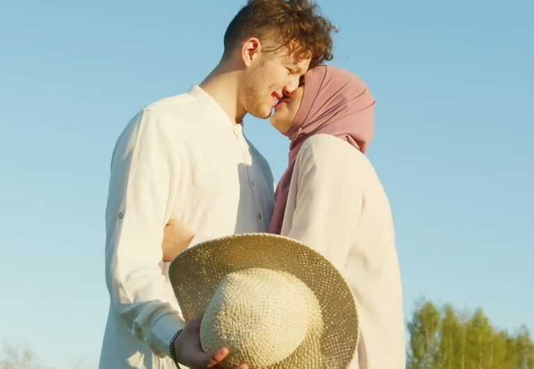 240 Positive and Nice Words to Describe Someone: Boost Your Positivity