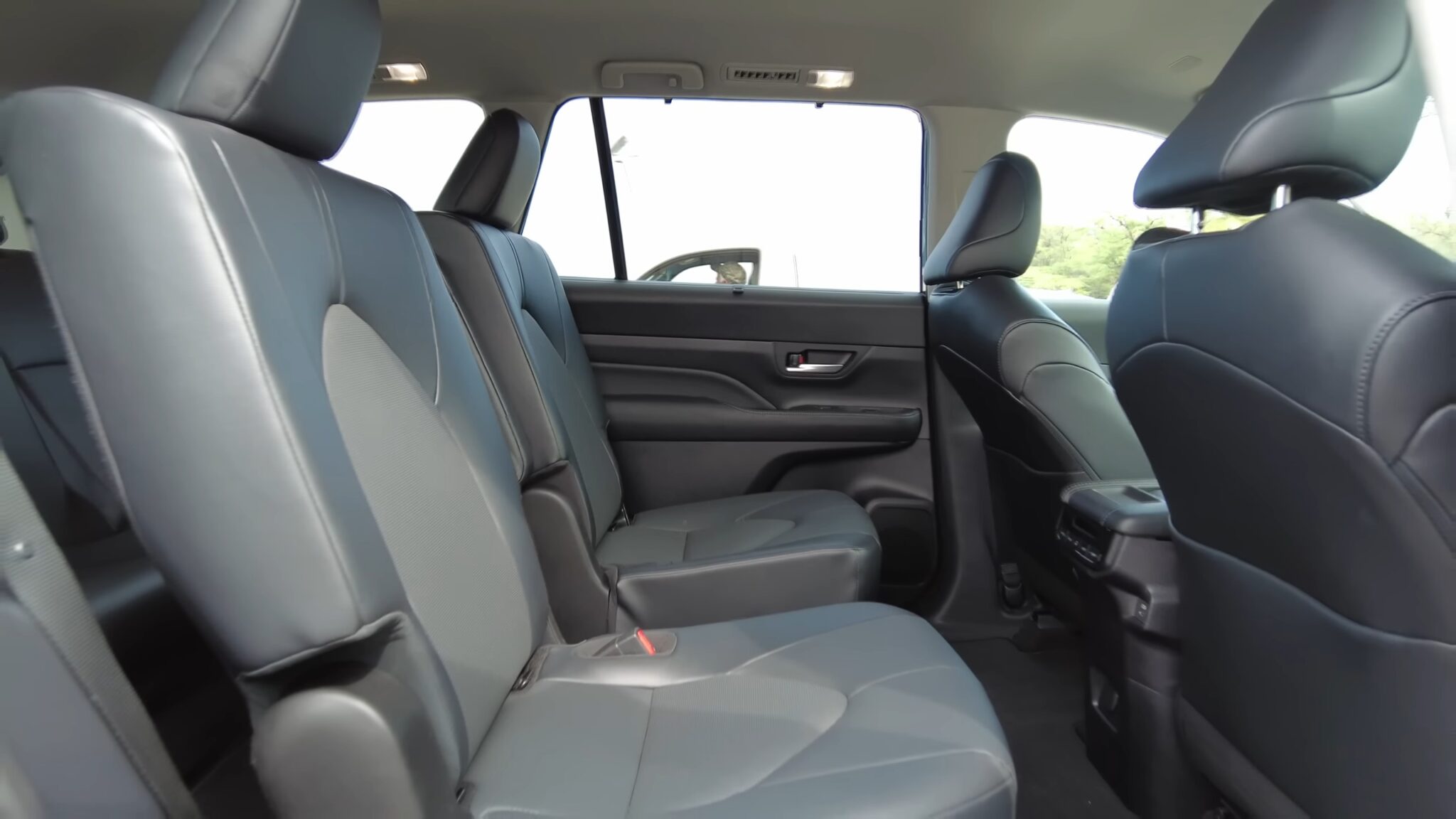 20 Highlights Of 2024 Toyota Grand Highlander: Experience Luxury and ...