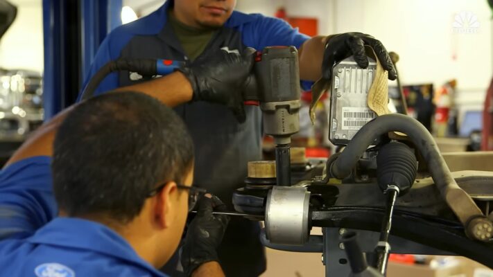 15 Best Cars For Flipping To Make Profit (Helpful List + Tips)