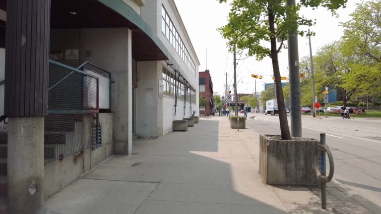 15 Worst Neighbourhoods in Toronto - Beyond the Glamour