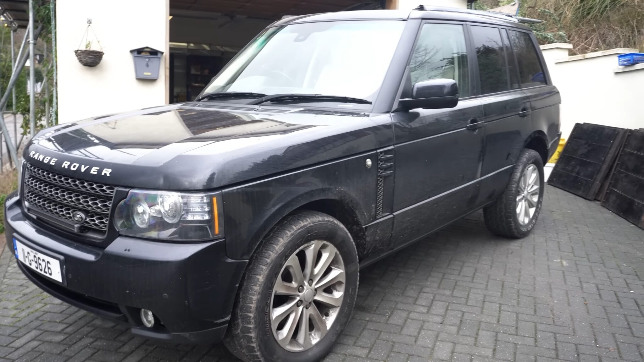 13 Most Common Range Rover Problems: Behind the Elegance