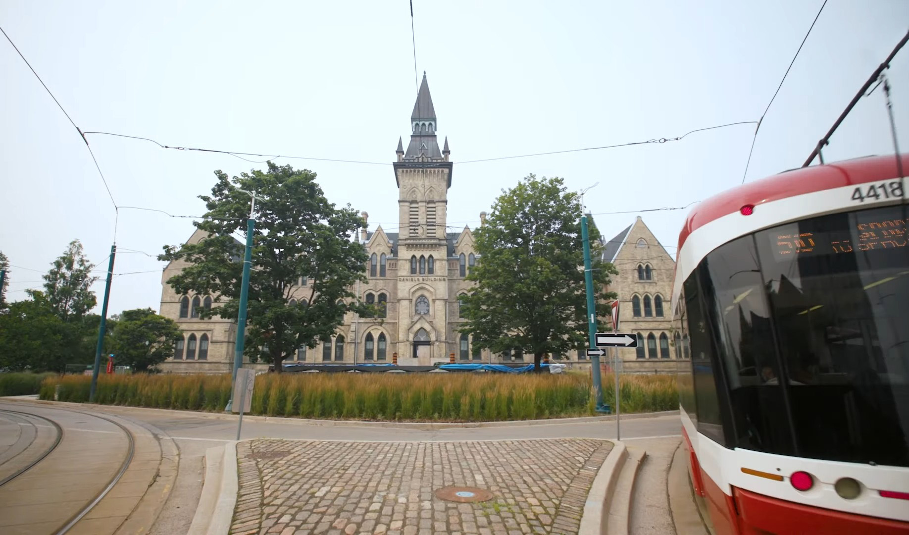 Which Is Better Alberta or Ontario for Live and Work? Where to Thrive?