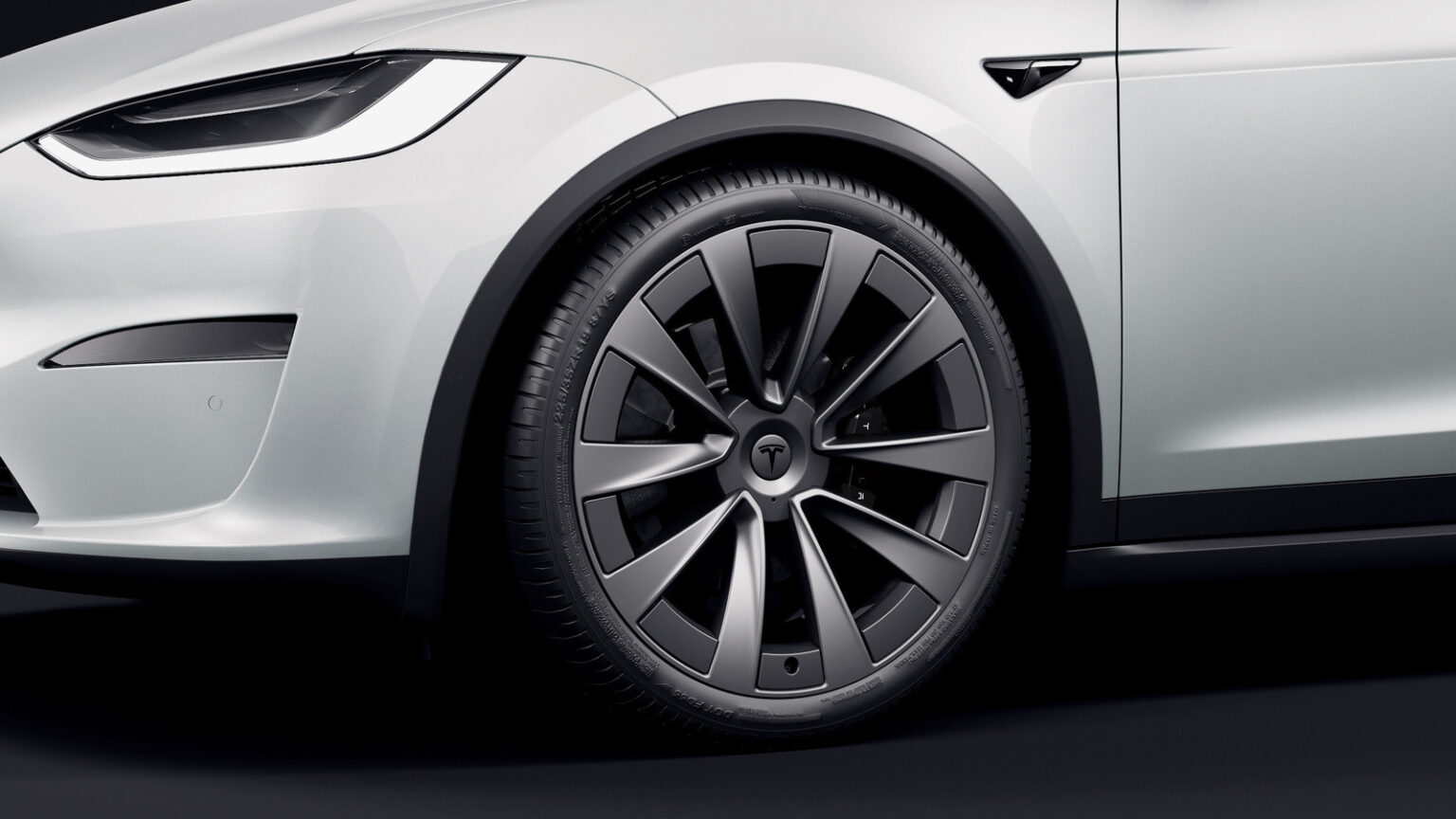 Tesla Uses Special Tires: (9 Crucial Differences)