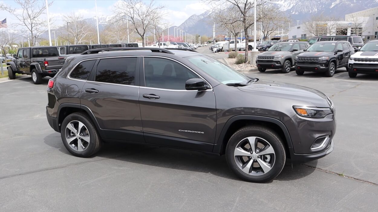 10 Popular SUVs With V6 Engines (With Stats): Drive with Power
