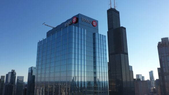 What US Banks Have Branches in Canada? Crossing Borders