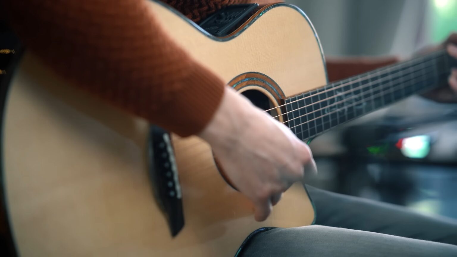 14 Guitar Brands That Are Made in Canada (2024) - Southwest Journal