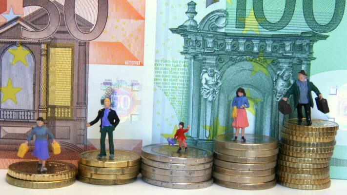 20 Cheapest Countries to Live in 2024 - Stretch Your Dollar