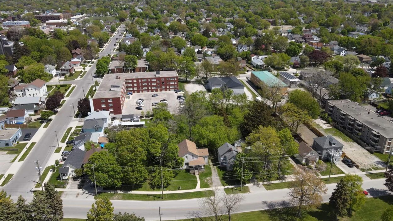 Pros And Cons Of Living In Sarnia 2024: Right Fit for You?