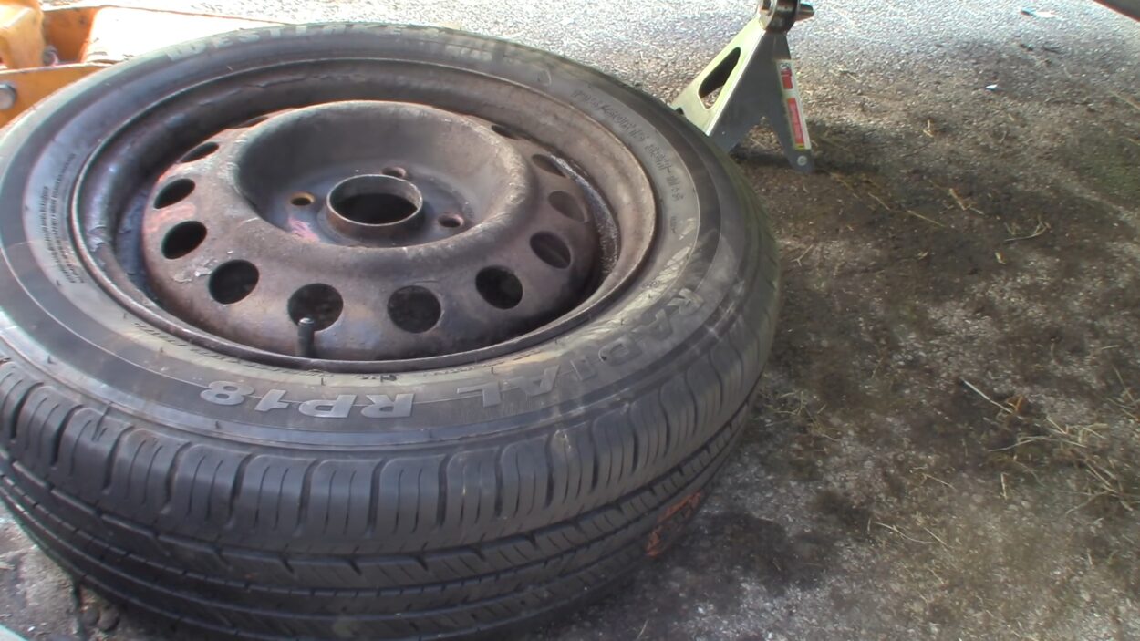 How to Fix a Flat Tire: A Step-by-Step Guide - Southwest Journal