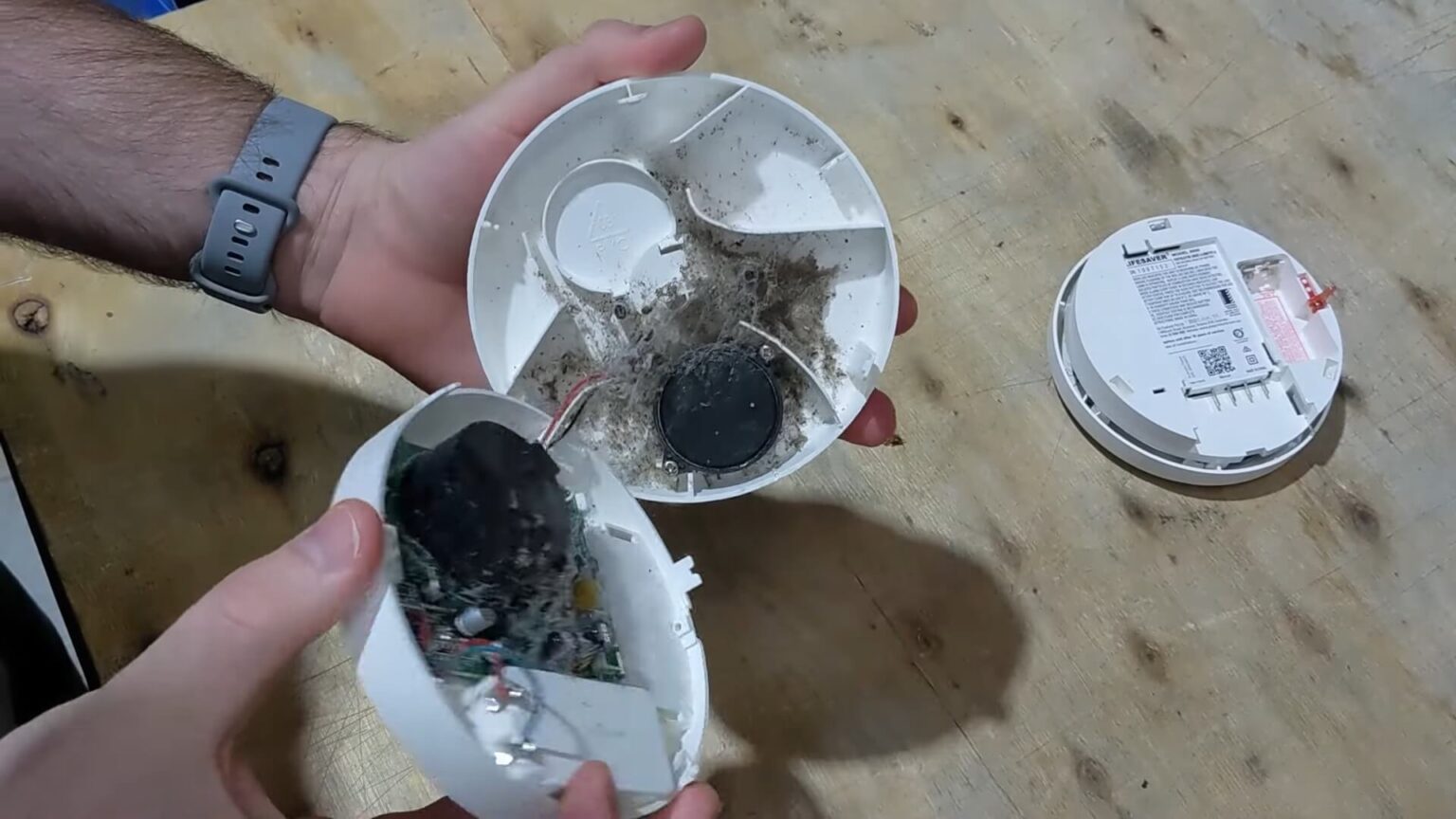 7 Reasons Smoke Alarms Go Off With No Smoke! - Southwest Journal