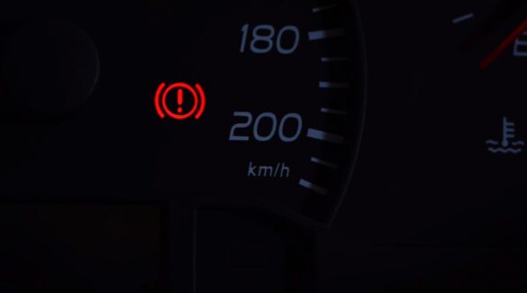 Blinking Red Light When Car Is Off: Troubleshooting and Solutions
